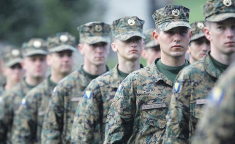 Vojnici u Bosni i Hercegovini u polovnim uniformama - BH Reporter