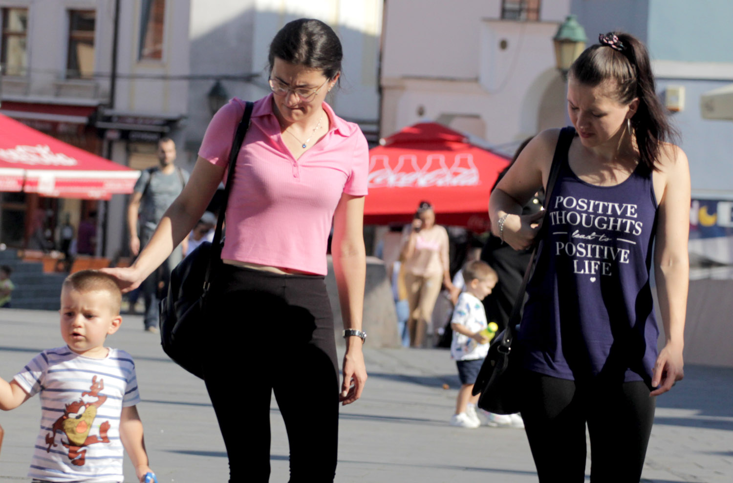 Sunčana nedelja u Tuzli: Trg i bašte kafića pune - BH Reporter