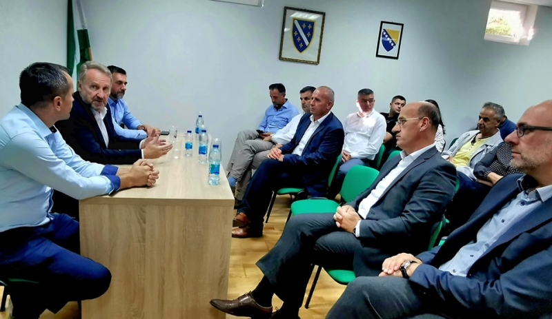 Izetbegović u Zvorniku: Policija RS-a ne samo da ne štiti Bošnjake, već ...