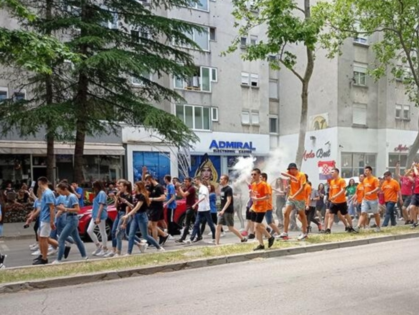 Policijska uprava Mostar ne dopušta tradicionalnu šetnju maturanata ...